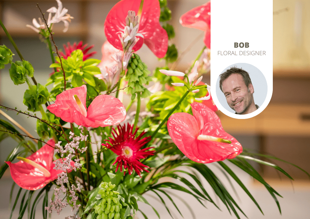 Why do we feel happy when we see flowers? 4 reasons